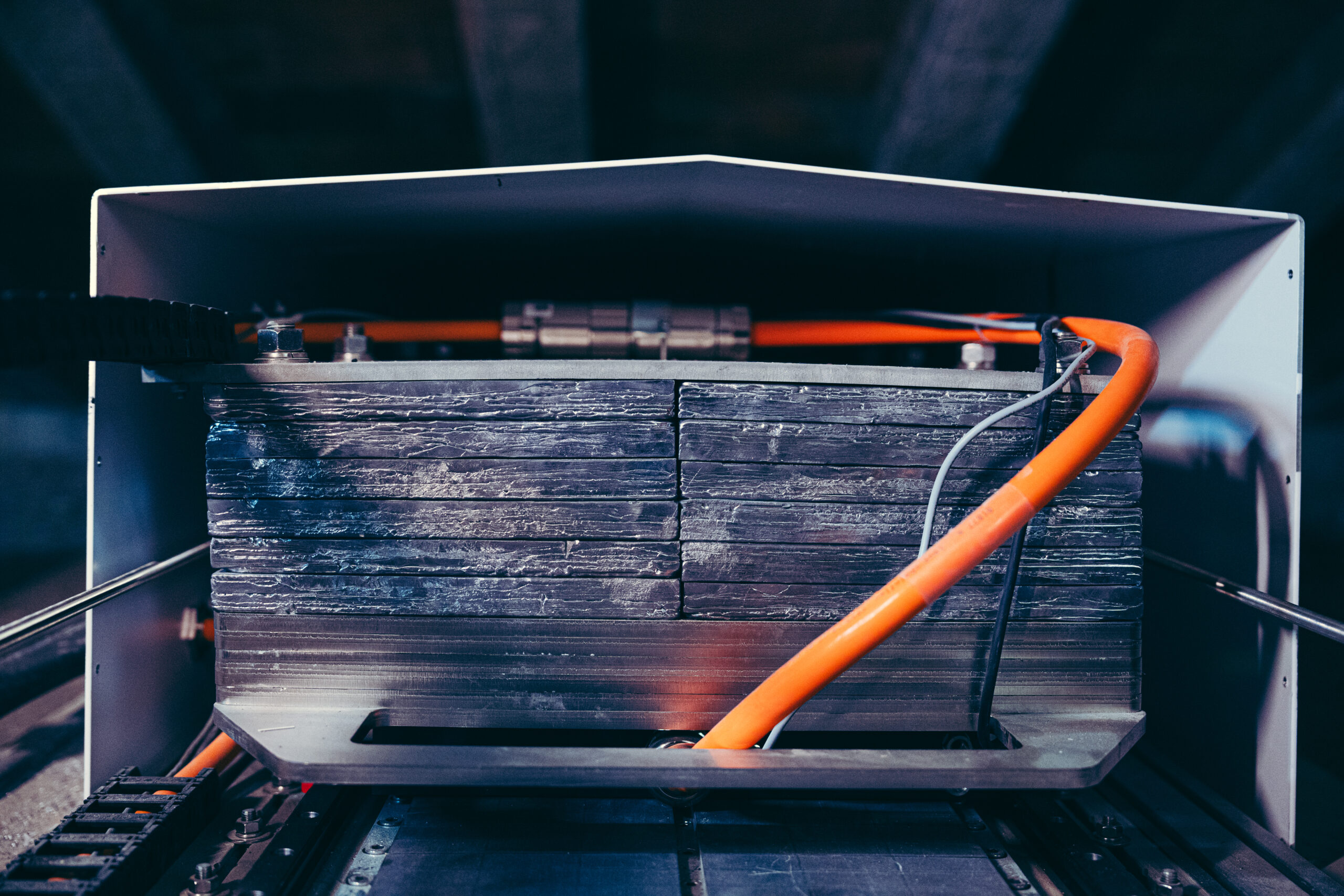 The 6 most common questions about Active Mass Damper